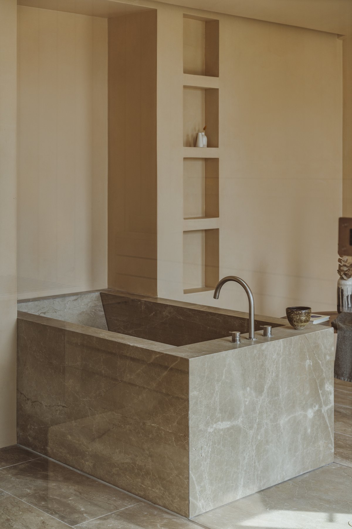 YinjiSpace - NØRA Studio x Apodytherium